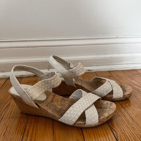Bass | Shoes | Vintage Y2k Bass Cork Wedge Sandals | Poshmark